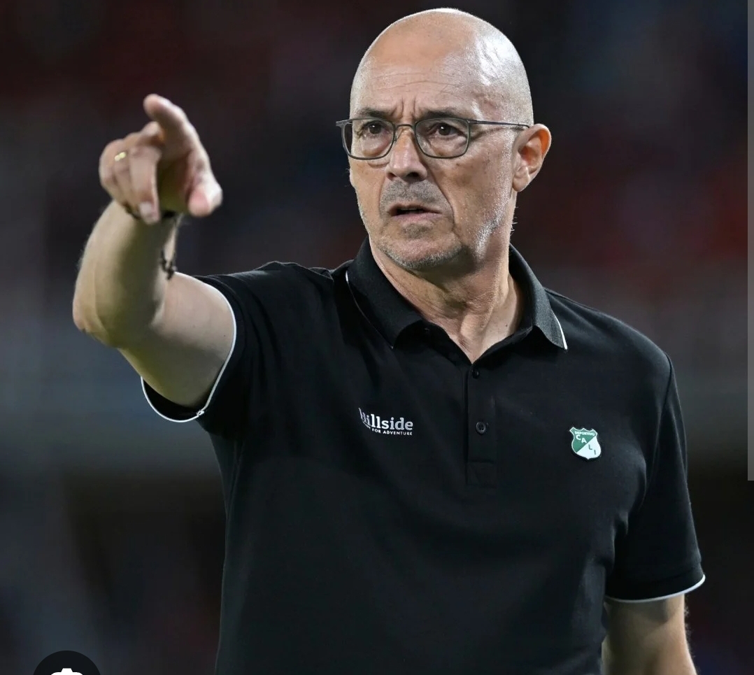 Junior oficializó contratación de Alfredo Arias como nuevo DT